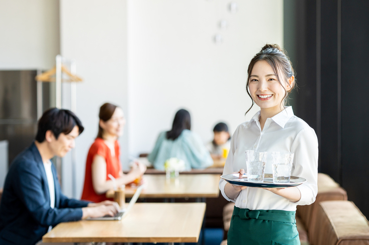 飲食店の接客マニュアルに載せるべき基本の心構え・マナー・用語を徹底解説｜USENの開業支援サイト｜canaeru（カナエル）